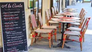 Useful French phrases at a restaurant | French with Agnes